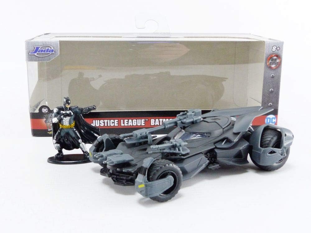 Jada Toys - Justice League Batmobile & Batman - 1:32 Scale – Cosmic ...